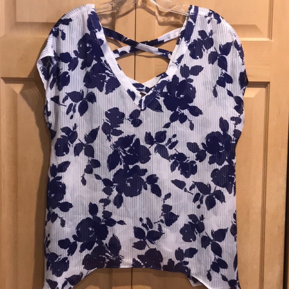 BOLD elements | Tops | New Bold Elements Blouse | Poshmark